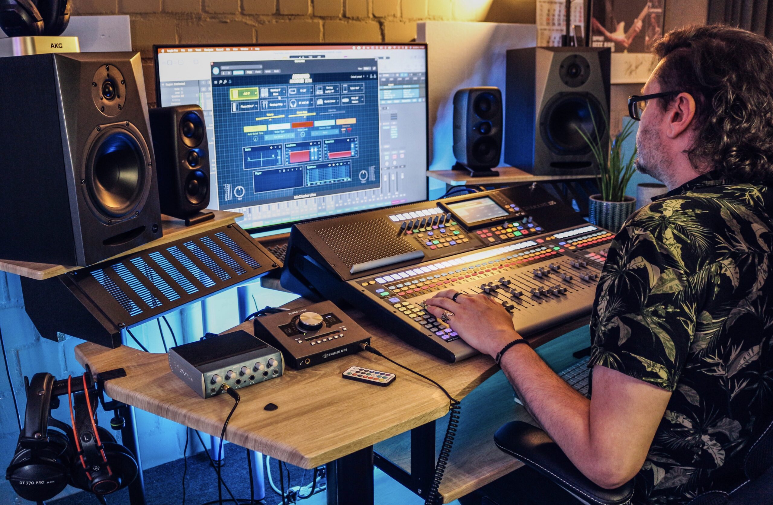 MixChecker ULTRA – Is Your Mix Truly Perfect? - Audified